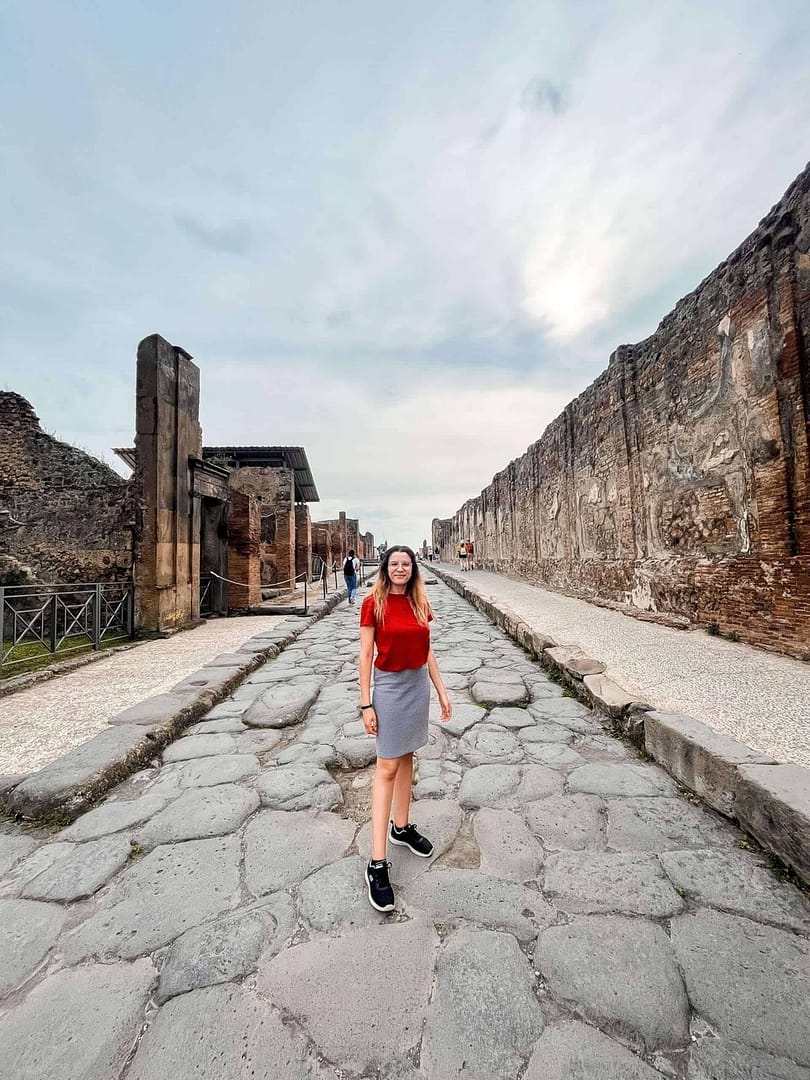 18 Interesting Facts About Pompeii - Travel with Simina